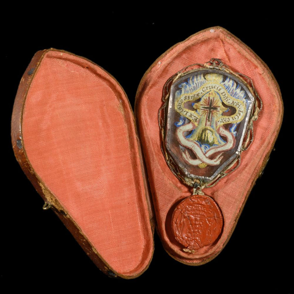 Relics of the True Cross: Sacred Objects of History. | RELICS